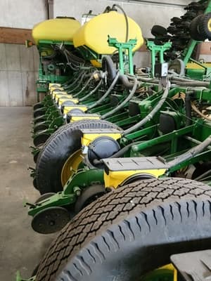 SOLD - 2007 John Deere 1770 Stock No. 48969 Planting with 24 Rows ...