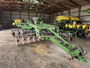 SOLD - 2007 John Deere 2700 Tillage with 7 Shanks | Tractor Zoom