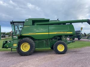 SOLD - 2007 John Deere 9560 STS Stock No. 312564 Combines with 3,243 ...