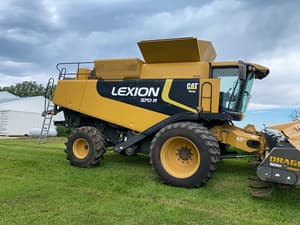SOLD - 2007 Lexion 570R Lot No. 14 Combines with 1,386 Hrs | Tractor Zoom