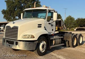 SOLD - 2007 Mack 600 Lot No. DT4966 Other Equipment with 580,350 mi ...