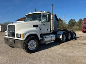 SOLD - 2007 Mack CHN613 Lot No. 162 Other Equipment with 498,417 mi | Tractor Zoom