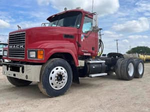 SOLD - 2007 Mack CHN613 Lot No. 6637 Other Equipment with 72,187 mi | Tractor Zoom