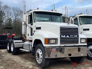 SOLD - 2007 Mack CHN613 Lot No. 7630 Other Equipment with 823,667 mi | Tractor Zoom