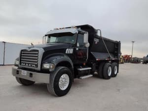 2007 Mack CTP713 Lot No. 331 Other Equipment For Sale with 589,853 mi ...