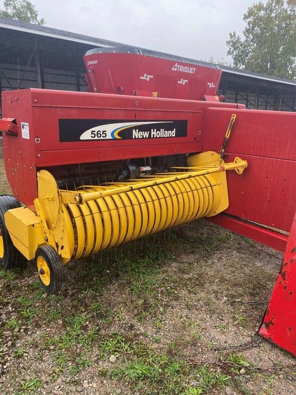 SOLD - 2007 New Holland 565 Hay and Forage Balers - Square | Tractor Zoom