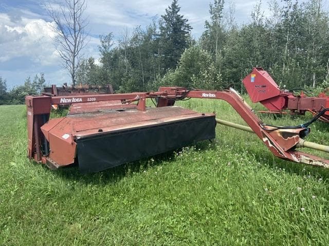 SOLD - New Idea 5209 Hay and Forage Mowers - Conditioner | Tractor Zoom