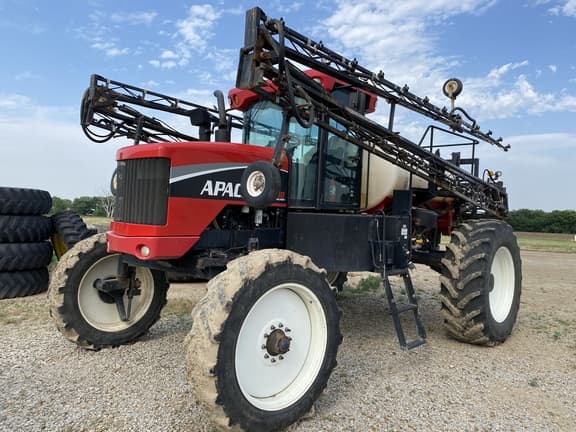 SOLD - 2008 Apache AS1010 Chemical Applicators Sprayers - Self ...