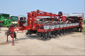 SOLD - 2008 Case IH 1250 24R30 Planter Planting with 24 Rows | Tractor Zoom