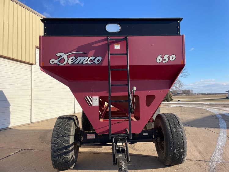 2008 Demco 650 Harvesting Gravity Wagons for Sale | Tractor Zoom