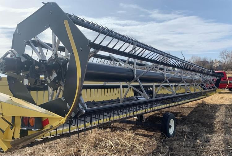 SOLD - 2008 Honey Bee SP36 Harvesting Headers - Platform | Tractor Zoom
