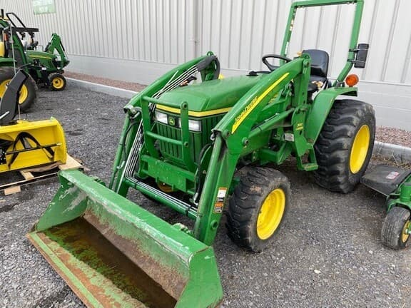 Tractor Zoom - 2008 John Deere 3005