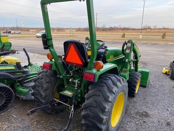 Tractor Zoom - 2008 John Deere 3005