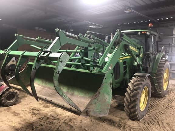 Tractor Zoom - 2008 John Deere 7330