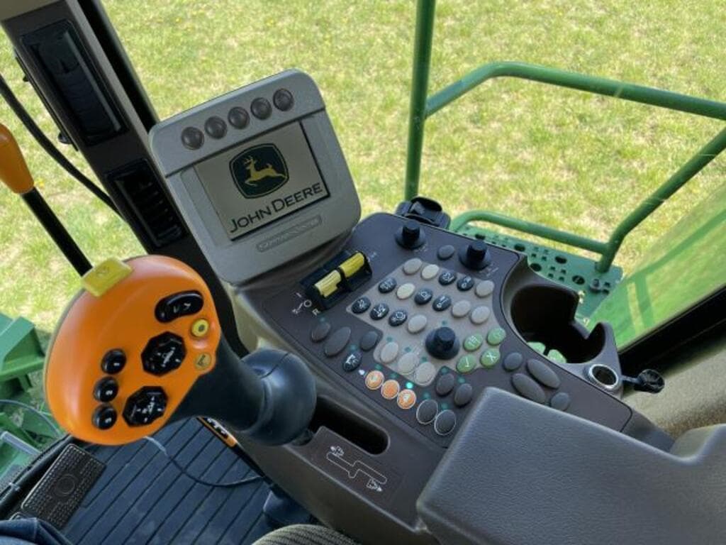 2008 John Deere 9570 STS Combines Class 5 for Sale | Tractor Zoom