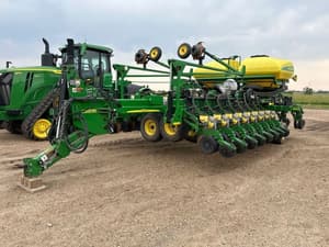 SOLD - 2008 John Deere DB44 Stock No. Z040194 Planting with 24 Rows ...