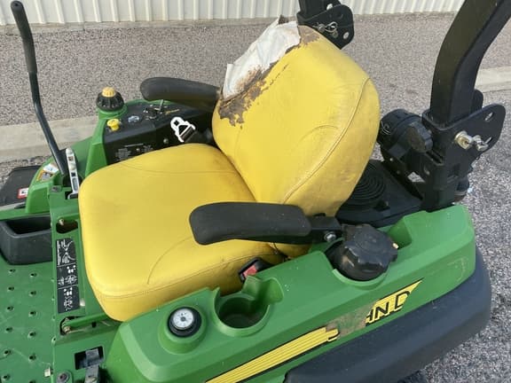 Tractor Zoom - 2008 John Deere Z810A