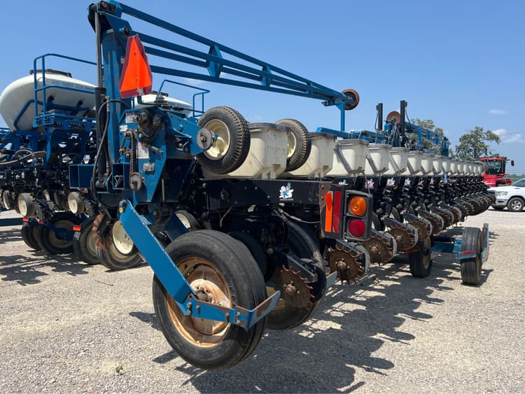 2008 Kinze 3600 Planting Planters for Sale | Tractor Zoom