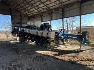 SOLD - 2008 Kinze 3800 Lot No. 3831 Planting with 24 Rows | Tractor Zoom
