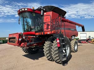 SOLD - 2009 Case IH 8120 Lot No. 118 Combines with 4,706 Hrs | Tractor Zoom