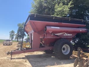 SOLD - 2009 Demco 850 Stock No. 869722 Harvesting | Tractor Zoom