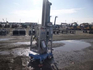 SOLD - 2009 Genie AWP-36S Lot No. 3511 Construction with --- Hrs ...