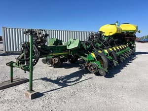 SOLD - 2009 John Deere 1770 Planting with 24 Rows | Tractor Zoom