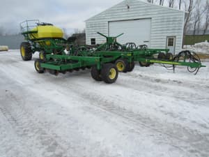 SOLD - 2009 John Deere 1890 Lot No. 8245 Planting with 30 ft | Tractor Zoom