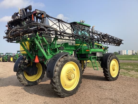 Tractor Zoom - 2009 John Deere 4830