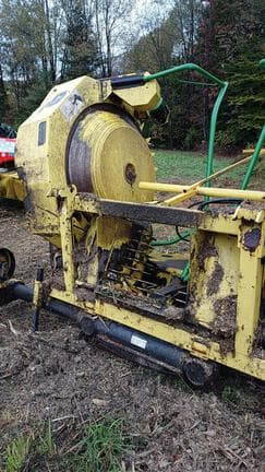 SOLD - 2009 John Deere 676 Stock No. 568743 Harvesting with 6 Rows ...