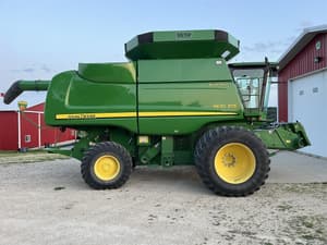 SOLD - 2009 John Deere 9670 STS Combines with 3,378 Hrs | Tractor Zoom