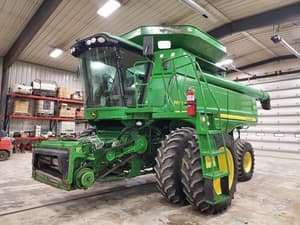 SOLD - 2009 John Deere 9670 STS Combines with 4,201 Hrs | Tractor Zoom