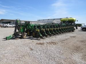 SOLD - 2009 John Deere DB90 Stock No. 270915 Planting with 36 Rows ...