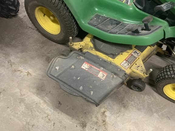 Tractor Zoom - 2009 John Deere X320