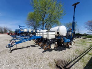 SOLD - 2009 Kinze 3000 Planting Stock No. 0101017793A | Tractor Zoom