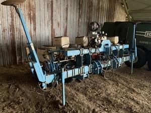 2009 Monosem NG Plus 3 Planting For Sale with 4 Rows | Tractor Zoom