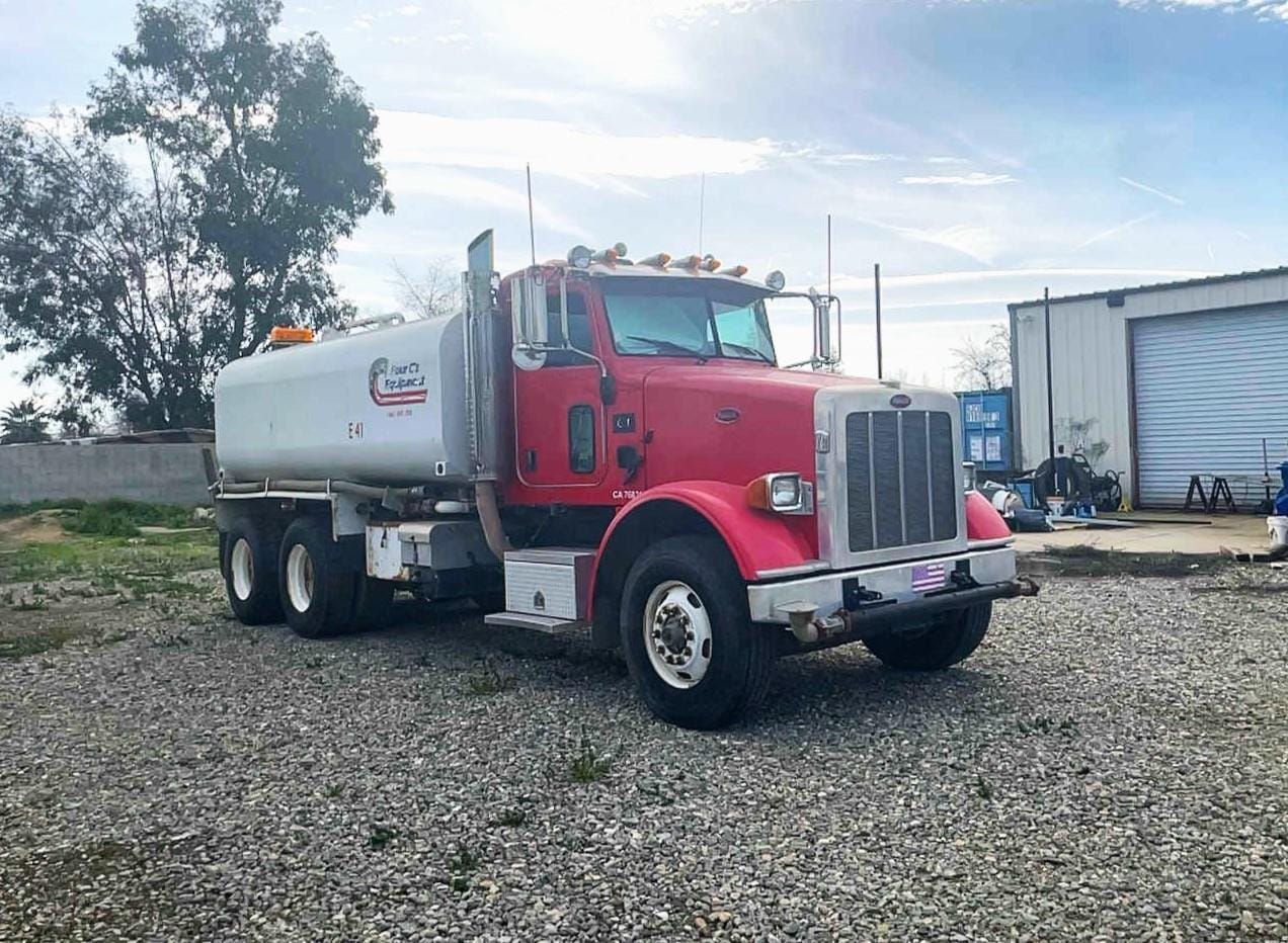 SOLD - 2009 PETERBILT 365 Other Equipment with 464,700 mi | Tractor Zoom