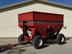 SOLD - 2009 Unverferth 325 Lot No. 2672 Harvesting with 400 Bu ...