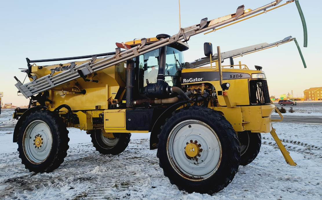 SOLD - 2010 Ag-Chem RoGator 1386 Chemical Applicators | Tractor Zoom