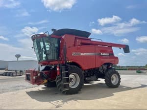 SOLD - 2010 Case IH 5088 Stock No. 27061 Combines with 3,987 Hrs ...