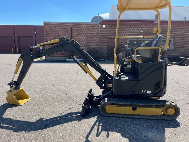 SOLD - 2010 John Deere 17D Construction with 1,458 Hrs | Tractor Zoom