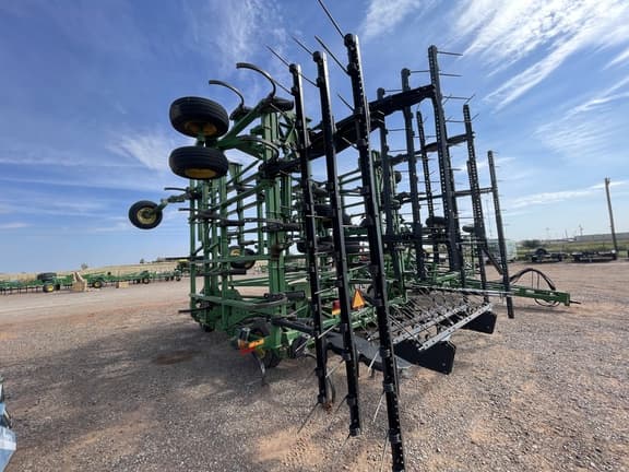 2010 John Deere 2410 Tillage Chisel Plows for Sale | Tractor Zoom