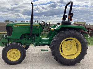 SOLD - 2010 John Deere 5055D Tractors with 1,689 Hrs | Tractor Zoom