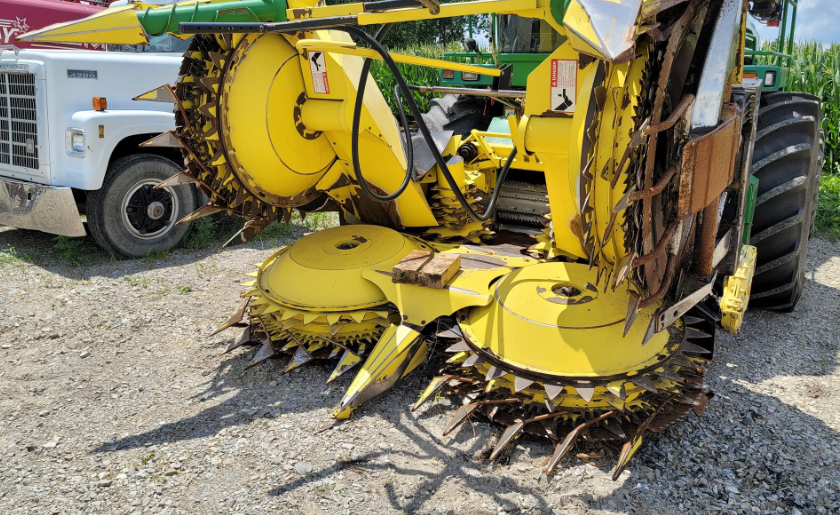 SOLD - 2010 John Deere 678 Lot No. 229ef1c6-0dec-11ed-9544-0246304ce823 ...