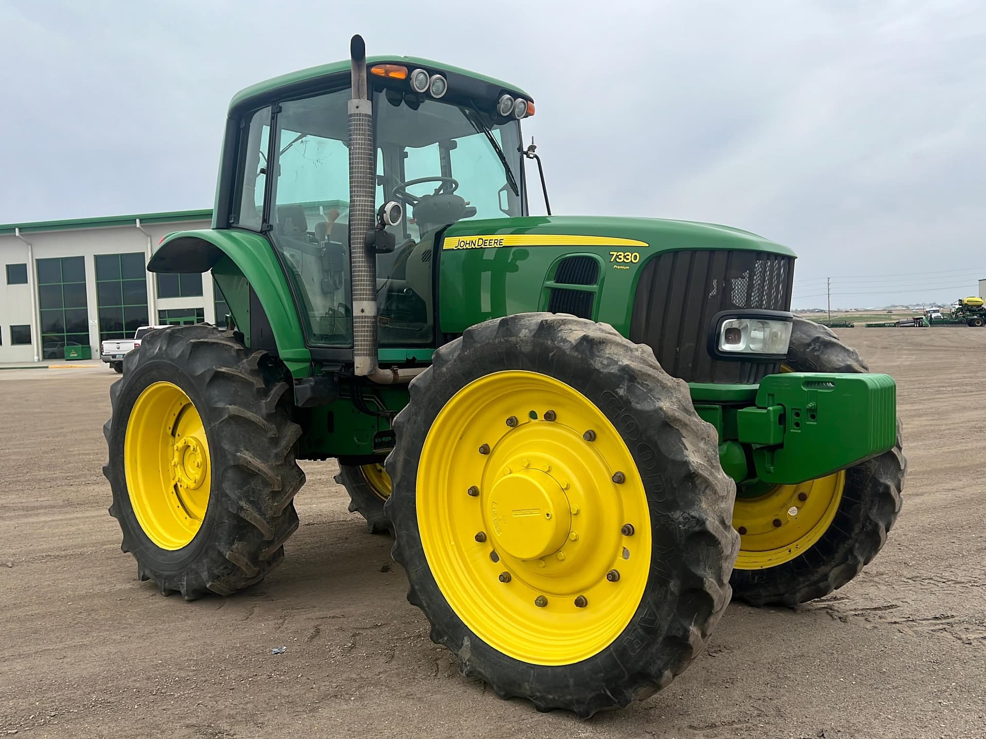 2010 John Deere 7330 Tractors 100 to 174 HP for Sale | Tractor Zoom