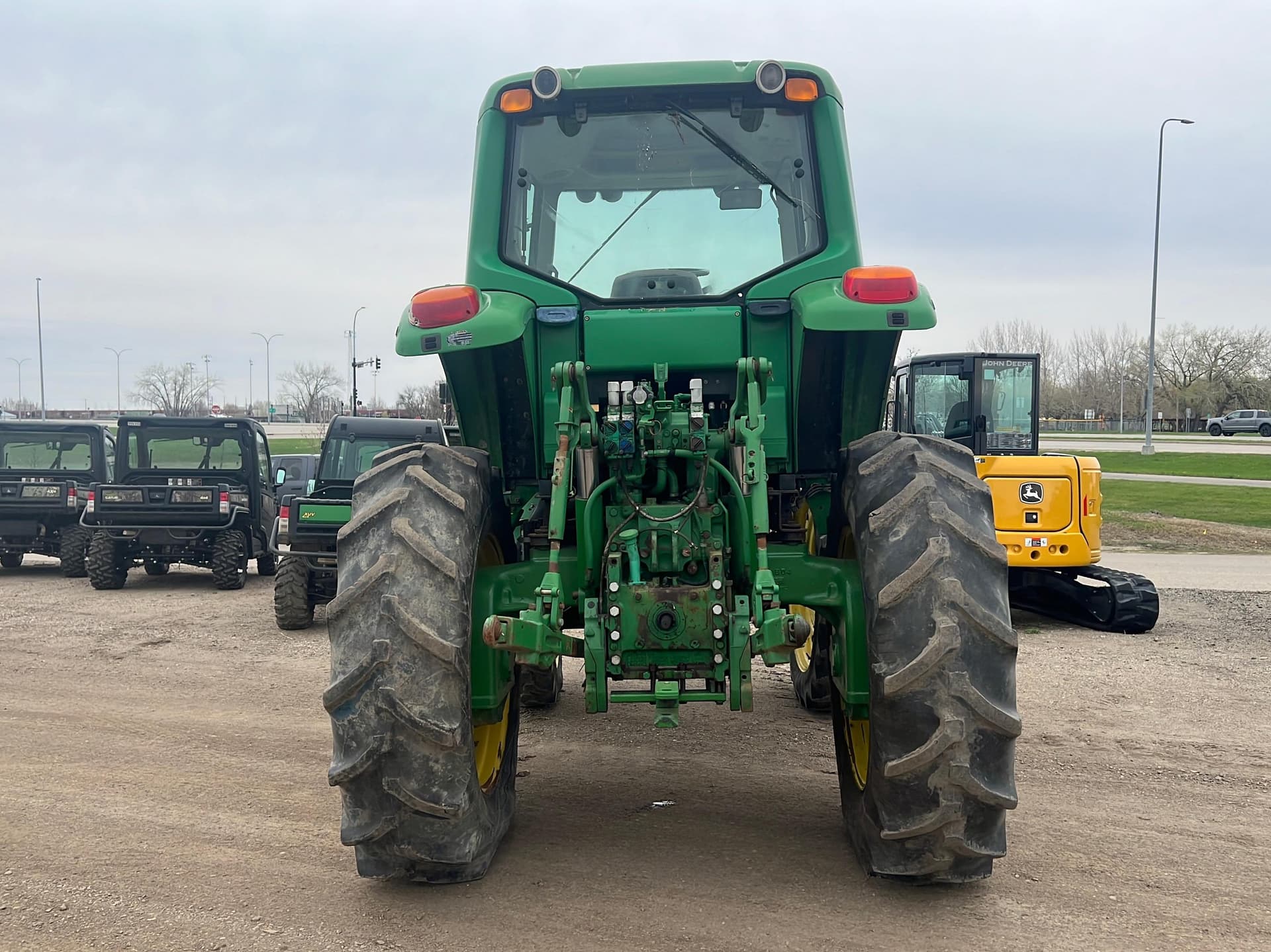 2010 John Deere 7330 Tractors 100 to 174 HP for Sale | Tractor Zoom