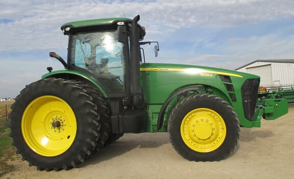 2010 John Deere 8225R Tractors 175 to 299 HP for Sale | Tractor Zoom