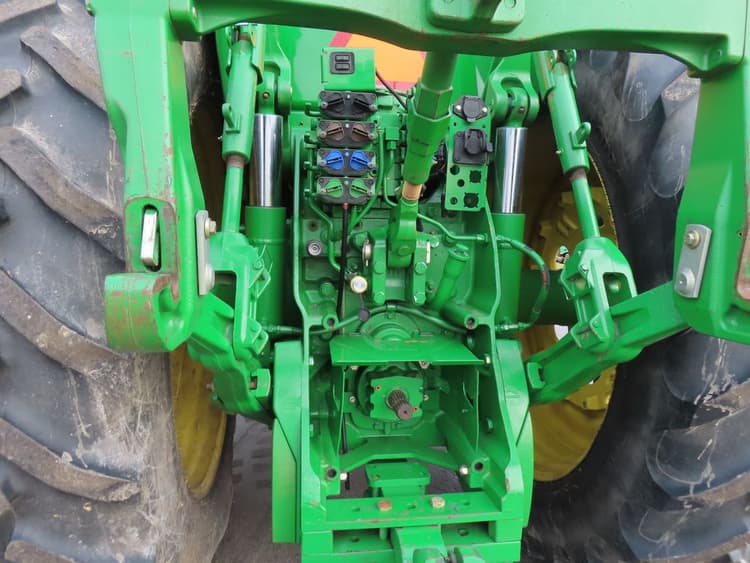 2010 John Deere 8225R Tractors 175 to 299 HP for Sale | Tractor Zoom