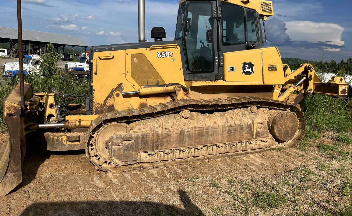 SOLD - 2010 John Deere 850J Lot No. f1444a7c-1731-11ed-9544 ...