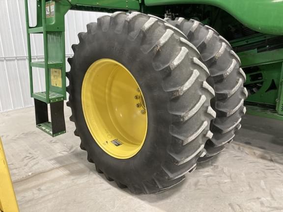 2010 John Deere 9570 STS Combines Class 5 for Sale | Tractor Zoom